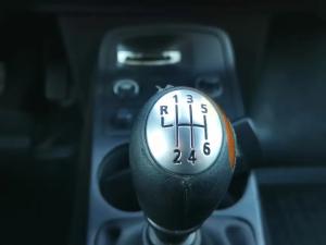 Pelēks Renault Espace 2005 Kuldīga, ar dzinēja tilpumu 2.20 L un nobraukumu 273 tūkst. km par 1900 €, foto 18 vietnē AUTOMOTO.COM.LV