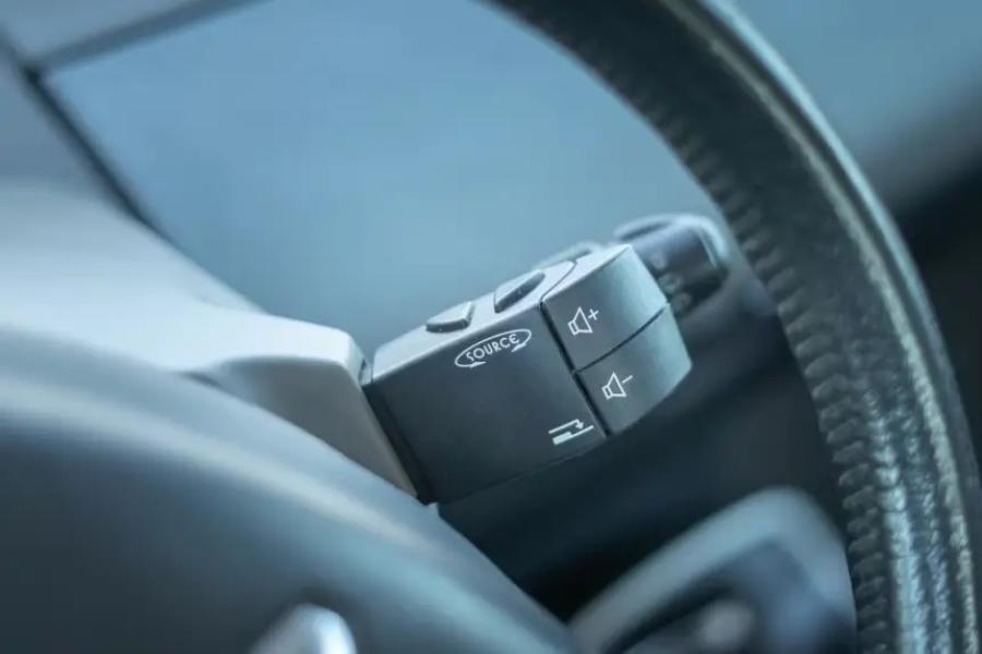 Pelēks Renault Espace 2005 Liepāja, ar dzinēja tilpumu 2.20 L un nobraukumu 359 tūkst. km par 1200 €, foto 18 vietnē AUTOMOTO.COM.LV