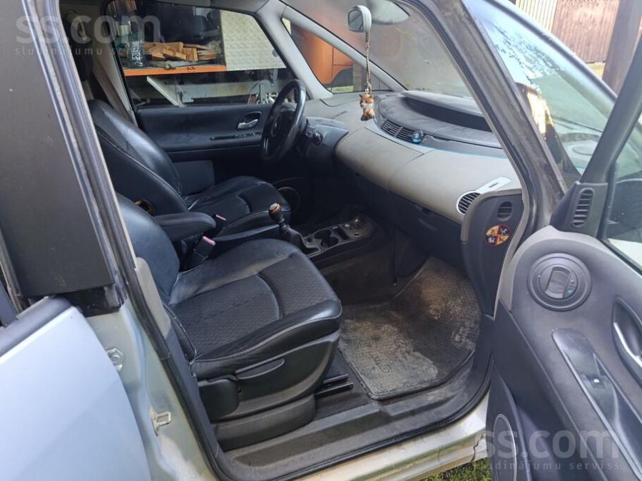 Pelēks Renault Espace 2005 Balvi, ar dzinēja tilpumu 2.20 L un nobraukumu 340 tūkst. km par 600 €, foto 4 vietnē AUTOMOTO.COM.LV