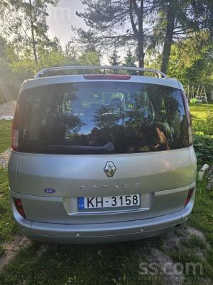 Grey Renault Espace 2006 in Riga, with an engine capacity of 2.20 L and mileage of 296 thousand km for 1300 €, photo 3 on AUTOMOTO.COM.LV