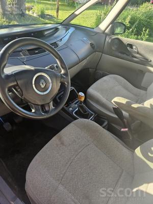 Grey Renault Espace 2006 in Riga, with an engine capacity of 2.20 L and mileage of 296 thousand km for 1300 €, photo 7 on AUTOMOTO.COM.LV