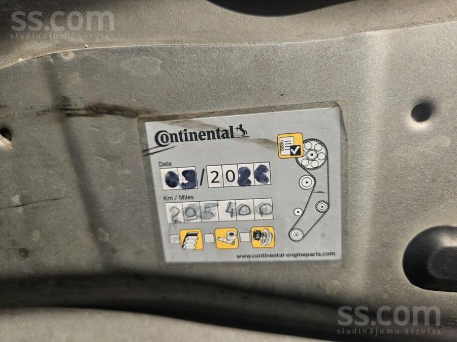 Grey Renault Espace 2006 in Riga, with an engine capacity of 2.20 L and mileage of 296 thousand km for 1300 €, photo 10 on AUTOMOTO.COM.LV
