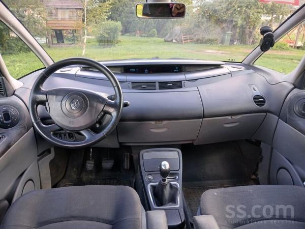 Pelēks Renault Espace 2006 Bauska, ar dzinēja tilpumu 2.20 L un nobraukumu 277 tūkst. km par 800 €, foto 5 vietnē AUTOMOTO.COM.LV