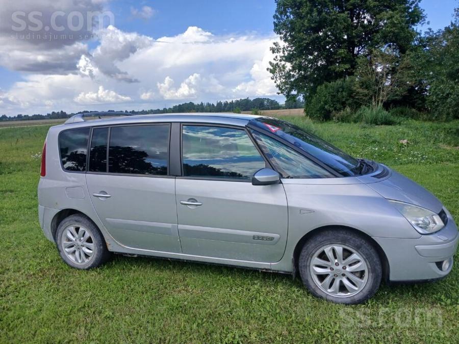 Pelēks Renault Espace 2006 Bauska, ar dzinēja tilpumu 2.20 L un nobraukumu 277 tūkst. km par 800 €, foto 3 vietnē AUTOMOTO.COM.LV