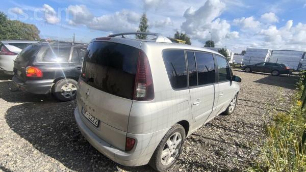 Grey Renault Espace 2006 in Riga, with an engine capacity of 2.00 L and mileage of 260 thousand km for 2300 €, photo 7 on AUTOMOTO.COM.LV