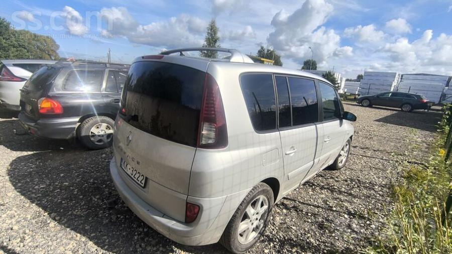 Grey Renault Espace 2006 in Riga, with an engine capacity of 2.00 L and mileage of 260 thousand km for 2300 €, photo 7 on AUTOMOTO.COM.LV
