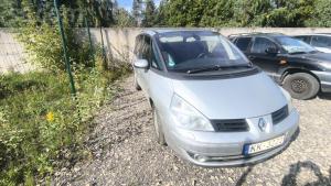 Grey Renault Espace 2006 in Riga, with an engine capacity of 2.00 L and mileage of 260 thousand km for 2300 €, photo 8 on AUTOMOTO.COM.LV