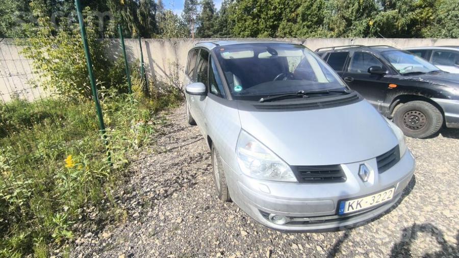Grey Renault Espace 2006 in Riga, with an engine capacity of 2.00 L and mileage of 260 thousand km for 2300 €, photo 8 on AUTOMOTO.COM.LV