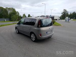 Grey Renault Espace 2006 in Riga, with an engine capacity of 2.00 L and mileage of 277 thousand km for 2300 €, photo 7 on AUTOMOTO.COM.LV