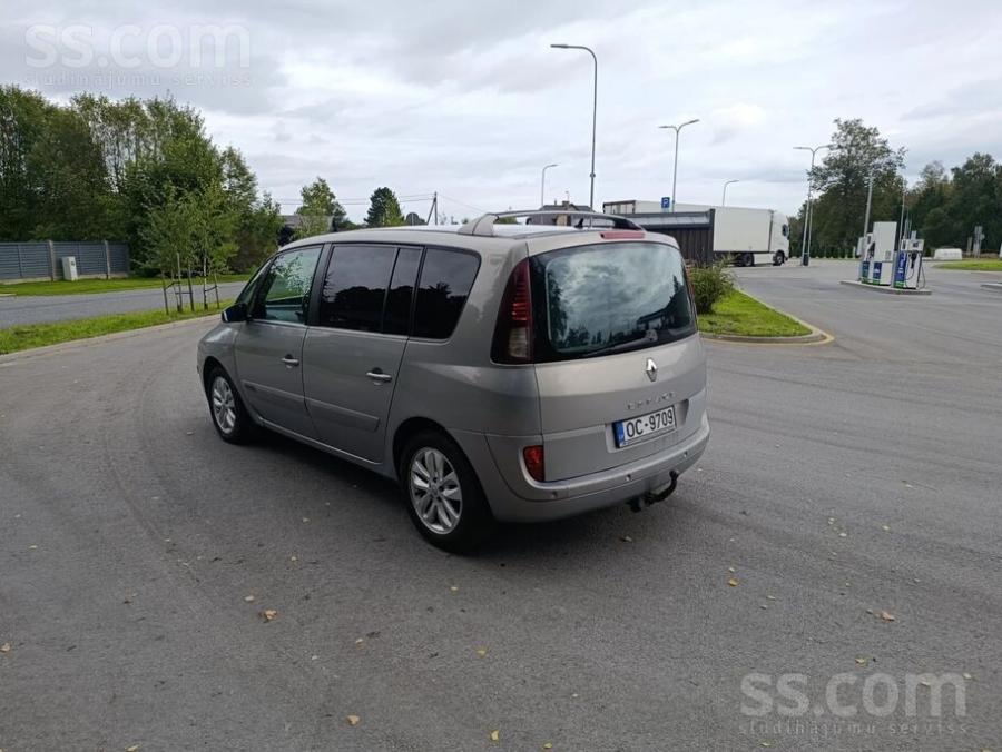 Grey Renault Espace 2006 in Riga, with an engine capacity of 2.00 L and mileage of 277 thousand km for 2300 €, photo 7 on AUTOMOTO.COM.LV