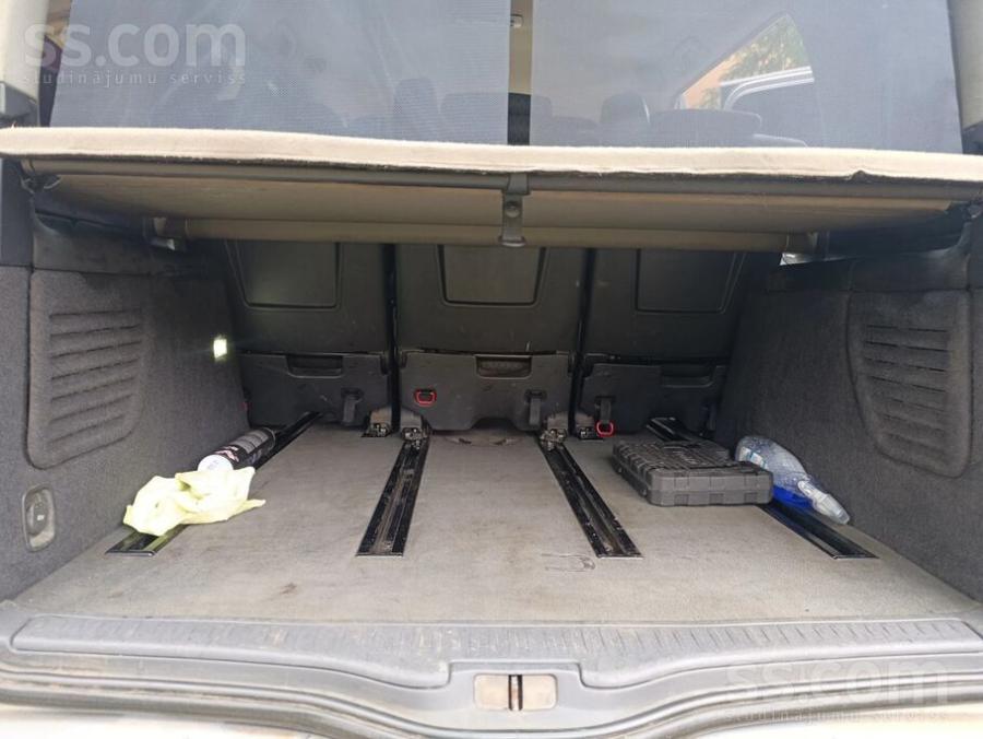 Grey Renault Espace 2006 in Riga, with an engine capacity of 2.00 L and mileage of 277 thousand km for 2300 €, photo 16 on AUTOMOTO.COM.LV