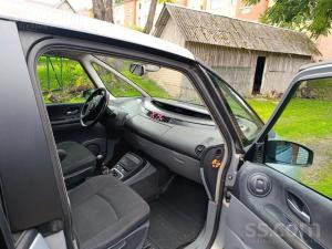 Grey Renault Espace 2006 in Riga, with an engine capacity of 2.00 L and mileage of 277 thousand km for 2300 €, photo 17 on AUTOMOTO.COM.LV