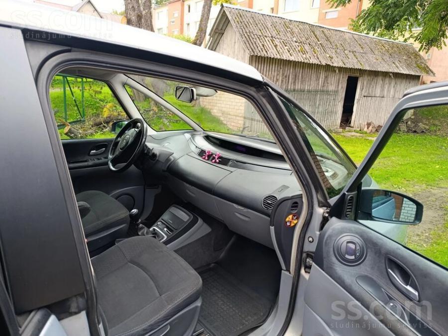 Grey Renault Espace 2006 in Riga, with an engine capacity of 2.00 L and mileage of 277 thousand km for 2300 €, photo 17 on AUTOMOTO.COM.LV