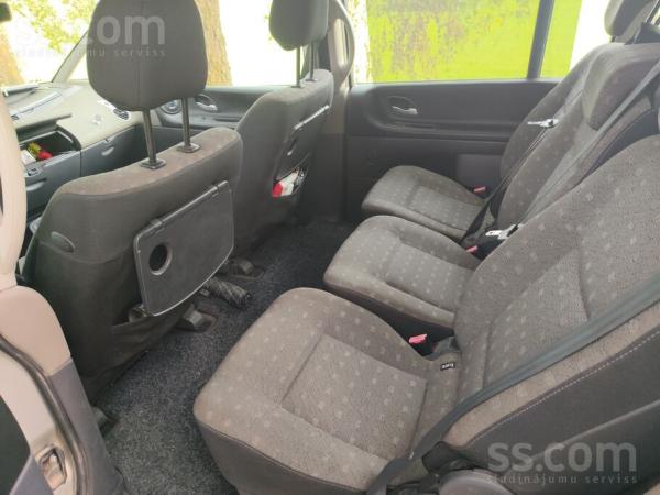 Серый Рено Эспейс 2006 в Екабпилс, объемом двигателя 1.90 л и пробегом 226 тыс. км за 1950 €, фото 5 на AUTOMOTO.COM.LV
