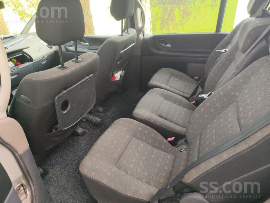 Pelēks Renault Espace 2006 Jēkabpils, ar dzinēja tilpumu 1.90 L un nobraukumu 226 tūkst. km par 1950 €, foto 5 vietnē AUTOMOTO.COM.LV
