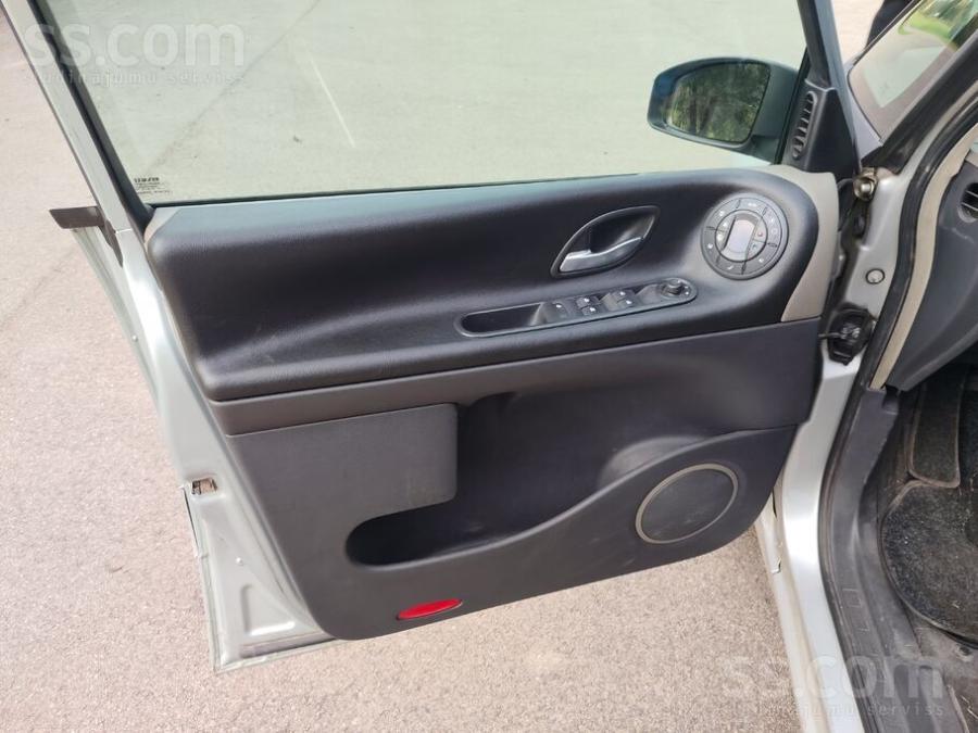Pelēks Renault Espace 2006 Jēkabpils, ar dzinēja tilpumu 1.90 L un nobraukumu 226 tūkst. km par 1950 €, foto 8 vietnē AUTOMOTO.COM.LV