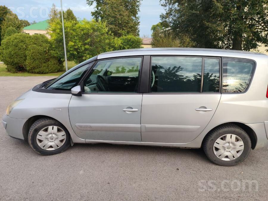 Pelēks Renault Espace 2006 Jēkabpils, ar dzinēja tilpumu 1.90 L un nobraukumu 226 tūkst. km par 1950 €, foto 12 vietnē AUTOMOTO.COM.LV