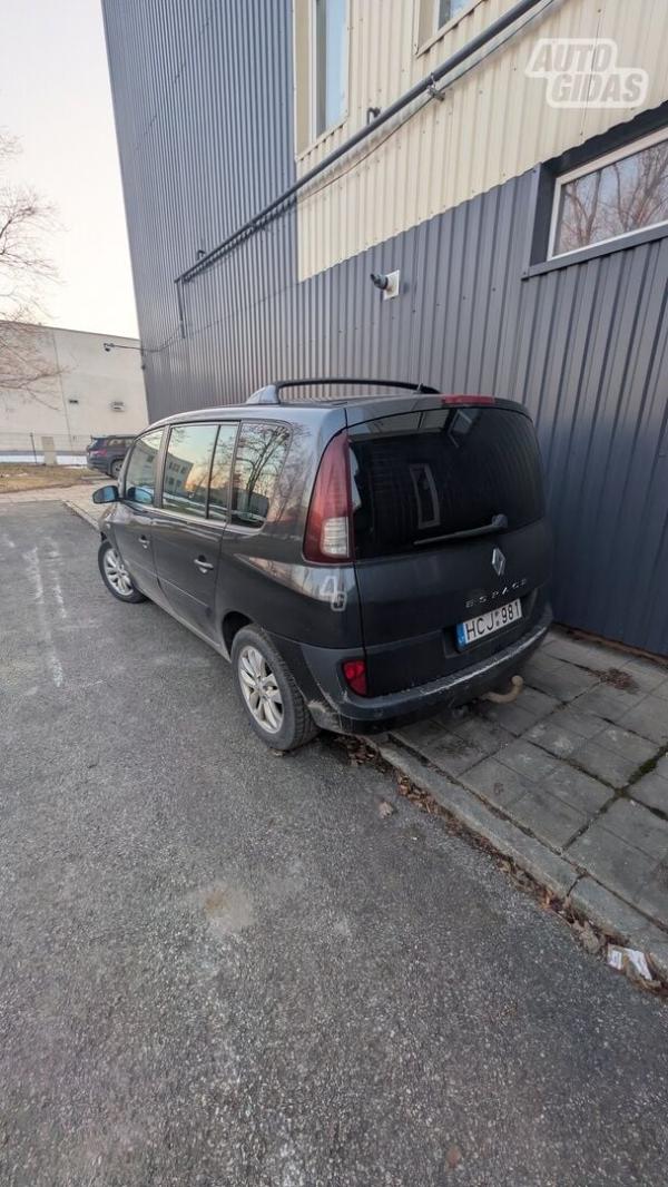 Pelēks Renault Espace 2007 Šauļi, ar dzinēja tilpumu 2.00 L un nobraukumu 450 tūkst. km par 1000 €, foto 4 vietnē AUTOMOTO.COM.LV
