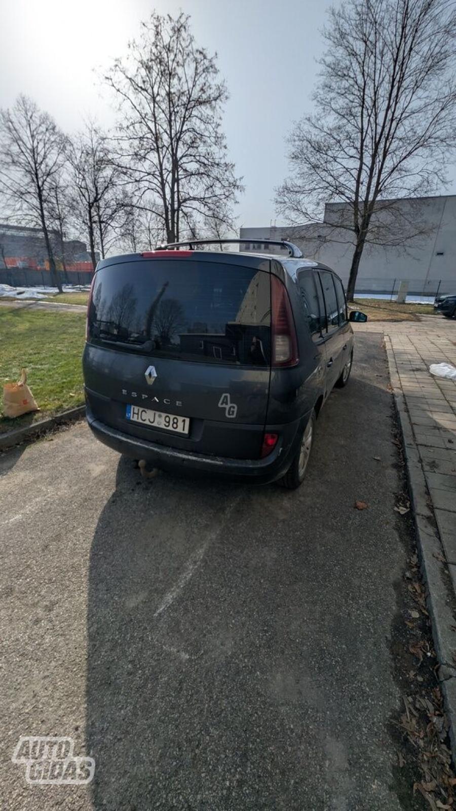 Pelēks Renault Espace 2007 Šauļi, ar dzinēja tilpumu 2.00 L un nobraukumu 450 tūkst. km par 1000 €, foto 5 vietnē AUTOMOTO.COM.LV