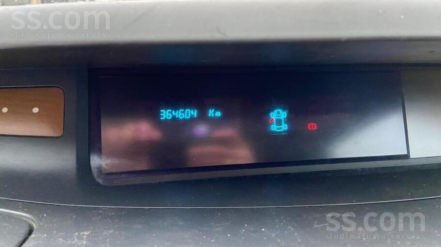 Pelēks Renault Espace 2007 Rīga, ar dzinēja tilpumu 3.00 L un nobraukumu 365 tūkst. km par 2000 €, foto 5 vietnē AUTOMOTO.COM.LV