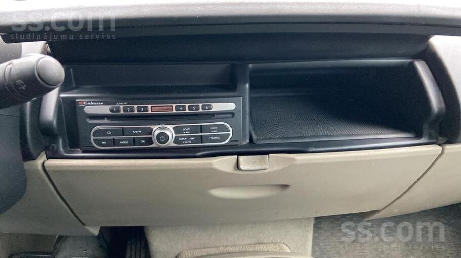 Pelēks Renault Espace 2007 Rīga, ar dzinēja tilpumu 3.00 L un nobraukumu 365 tūkst. km par 2000 €, foto 8 vietnē AUTOMOTO.COM.LV