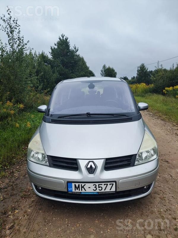 Grey Renault Espace 2007 in Limbazi, with an engine capacity of 2.00 L and mileage of 346 thousand km for 2900 €, photo 3 on AUTOMOTO.COM.LV