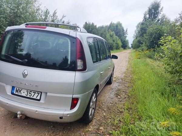 Grey Renault Espace 2007 in Limbazi, with an engine capacity of 2.00 L and mileage of 346 thousand km for 2900 €, photo 5 on AUTOMOTO.COM.LV