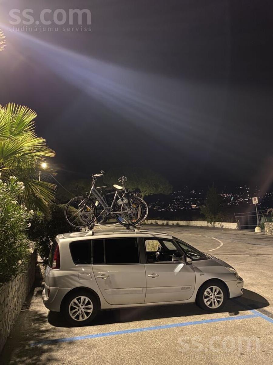 Pelēks Renault Espace 2007 Rīga, ar dzinēja tilpumu 2.00 L un nobraukumu 365 tūkst. km par 2000 €, foto 3 vietnē AUTOMOTO.COM.LV