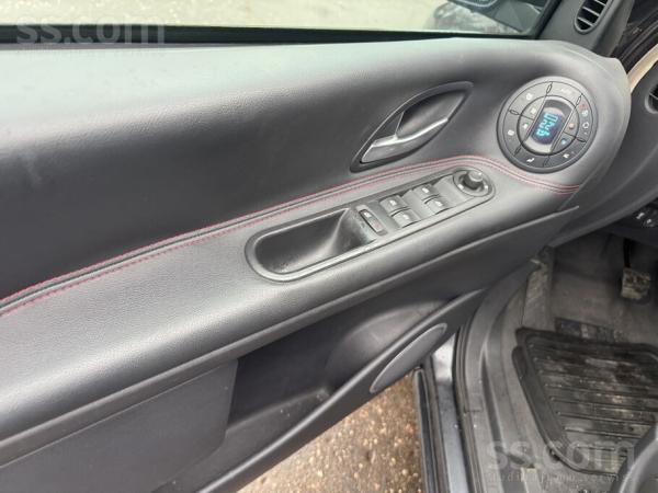 Grey Renault Espace 2008 in Riga, with an engine capacity of 2.00 L and mileage of 201 thousand km for 4450 €, photo 8 on AUTOMOTO.COM.LV