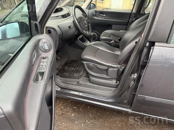Grey Renault Espace 2008 in Riga, with an engine capacity of 2.00 L and mileage of 201 thousand km for 4450 €, photo 9 on AUTOMOTO.COM.LV