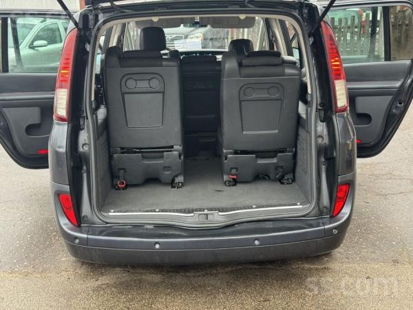 Grey Renault Espace 2008 in Riga, with an engine capacity of 2.00 L and mileage of 201 thousand km for 4450 €, photo 10 on AUTOMOTO.COM.LV