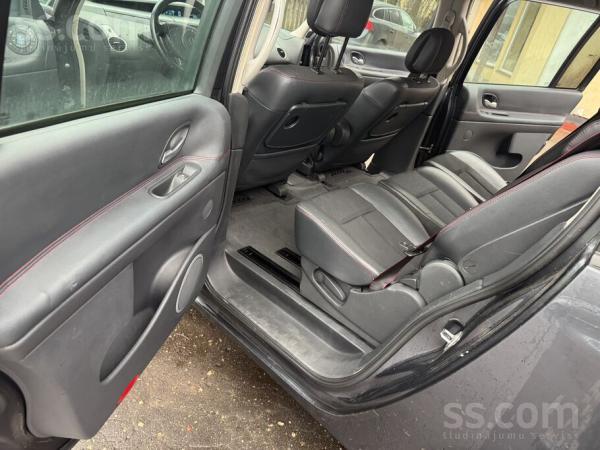 Grey Renault Espace 2008 in Riga, with an engine capacity of 2.00 L and mileage of 201 thousand km for 4450 €, photo 11 on AUTOMOTO.COM.LV