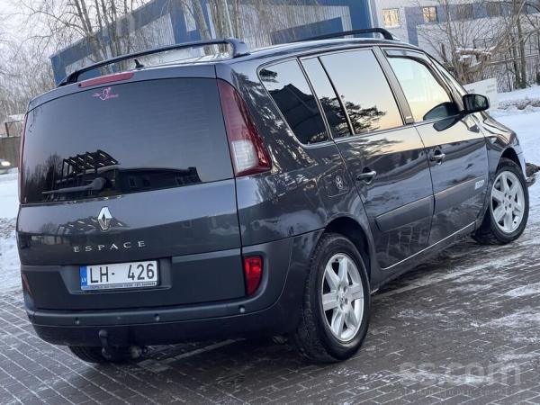 Grey Renault Espace 2009 in Jurmala, with an engine capacity of 2.00 L and mileage of 0 thousand km for 1990 €, photo 3 on AUTOMOTO.COM.LV