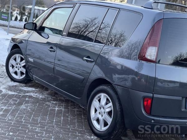 Grey Renault Espace 2009 in Jurmala, with an engine capacity of 2.00 L and mileage of 0 thousand km for 1990 €, photo 8 on AUTOMOTO.COM.LV