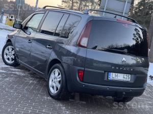 Pelēks Renault Espace 2009 Jūrmala, ar dzinēja tilpumu 2.00 L un nobraukumu 0 tūkst. km par 1990 €, foto 12 vietnē AUTOMOTO.COM.LV