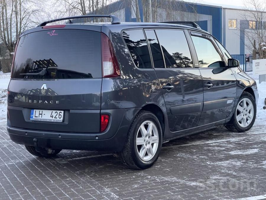 Pelēks Renault Espace 2009 Jūrmala, ar dzinēja tilpumu 2.00 L un nobraukumu 0 tūkst. km par 1990 €, foto 16 vietnē AUTOMOTO.COM.LV