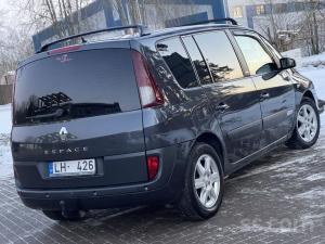 Pelēks Renault Espace 2009 Jūrmala, ar dzinēja tilpumu 2.00 L un nobraukumu 0 tūkst. km par 1990 €, foto 18 vietnē AUTOMOTO.COM.LV