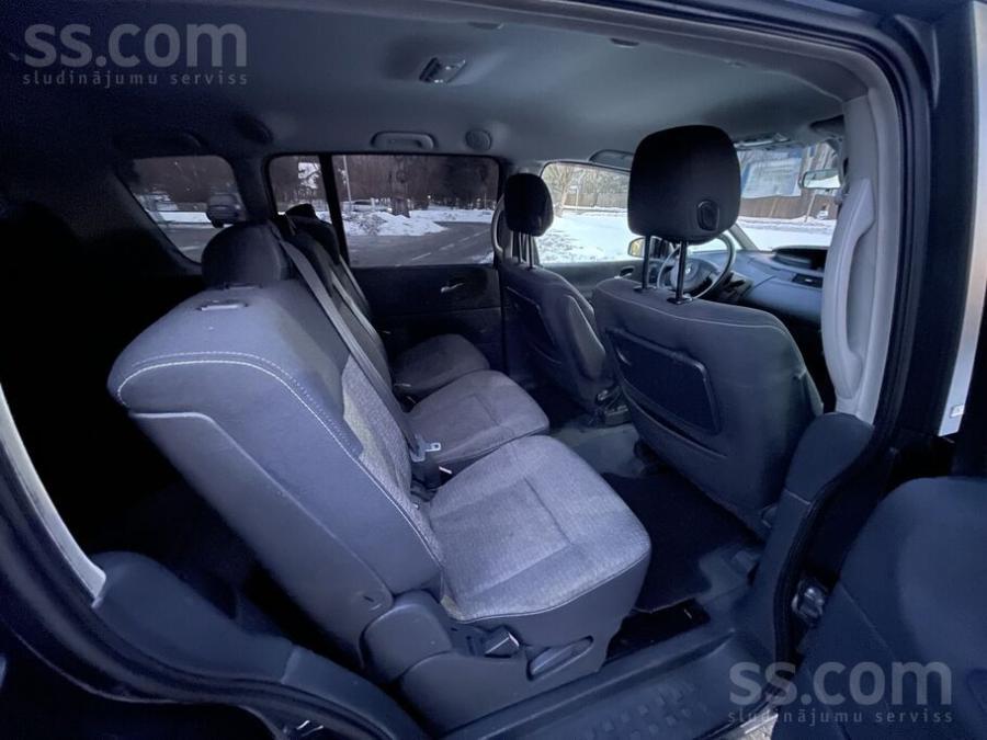 Pelēks Renault Espace 2009 Jūrmala, ar dzinēja tilpumu 2.00 L un nobraukumu 0 tūkst. km par 1990 €, foto 24 vietnē AUTOMOTO.COM.LV