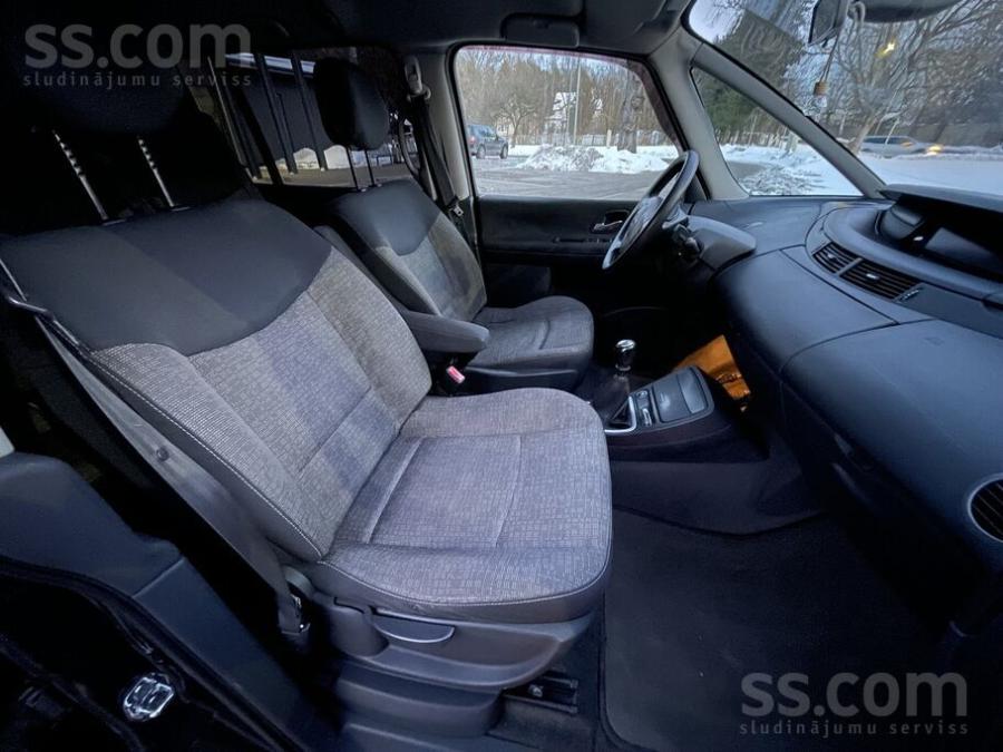 Pelēks Renault Espace 2009 Jūrmala, ar dzinēja tilpumu 2.00 L un nobraukumu 0 tūkst. km par 1990 €, foto 25 vietnē AUTOMOTO.COM.LV