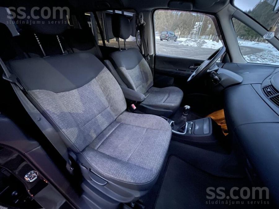 Pelēks Renault Espace 2009 Jūrmala, ar dzinēja tilpumu 2.00 L un nobraukumu 0 tūkst. km par 1990 €, foto 29 vietnē AUTOMOTO.COM.LV