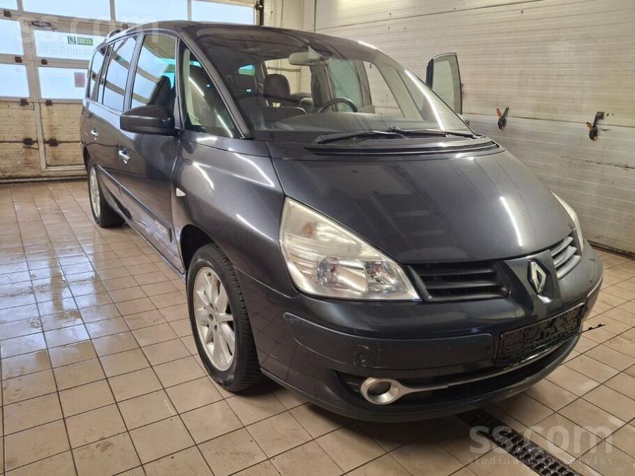 Pelēks Renault Espace 2009 Valmiera, ar dzinēja tilpumu 2.00 L un nobraukumu 290 tūkst. km par 3900 €, foto 3 vietnē AUTOMOTO.COM.LV
