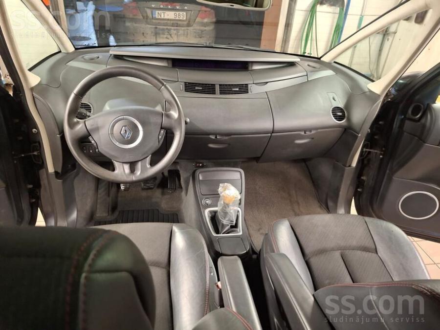 Pelēks Renault Espace 2009 Valmiera, ar dzinēja tilpumu 2.00 L un nobraukumu 290 tūkst. km par 3900 €, foto 10 vietnē AUTOMOTO.COM.LV