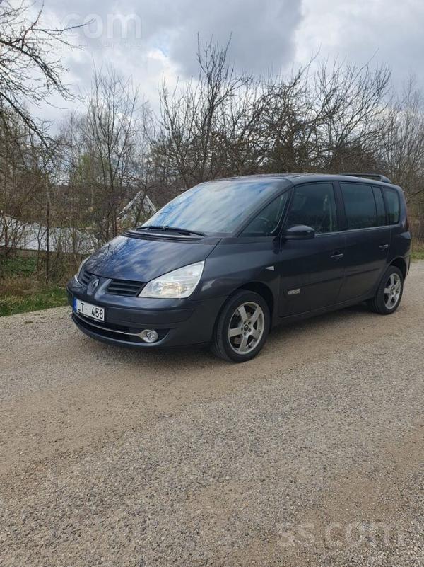 Pelēks Renault Espace 2009 Ludza, ar dzinēja tilpumu 2.00 L un nobraukumu 282 tūkst. km par 3300 €, foto 1 vietnē AUTOMOTO.COM.LV