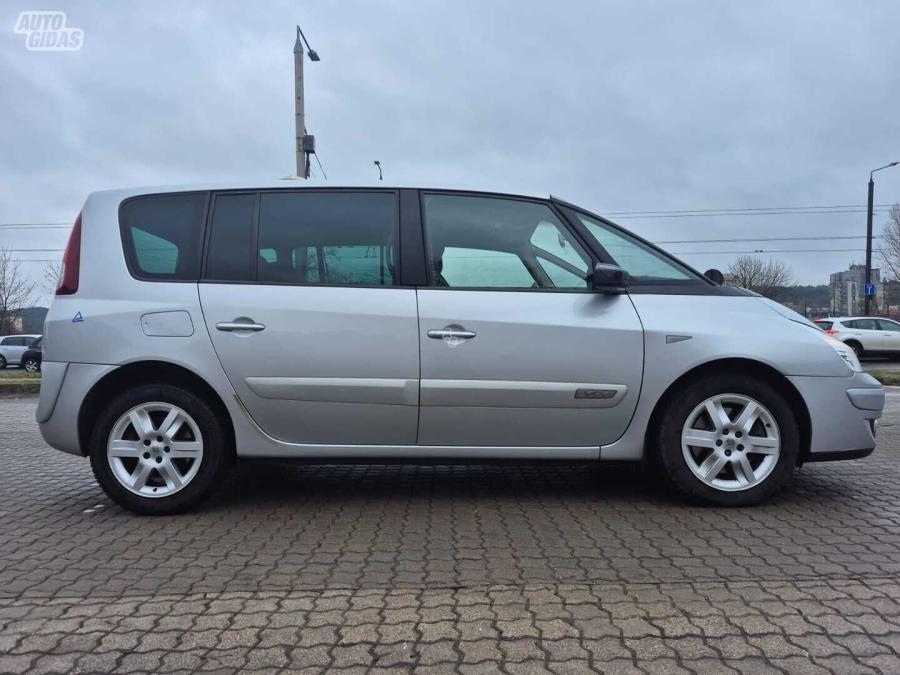 Pelēks Renault Espace 2009 Viļņa, ar dzinēja tilpumu 2.00 L un nobraukumu 205 tūkst. km par 3750 €, foto 5 vietnē AUTOMOTO.COM.LV