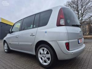 Pelēks Renault Espace 2009 Viļņa, ar dzinēja tilpumu 2.00 L un nobraukumu 205 tūkst. km par 3750 €, foto 6 vietnē AUTOMOTO.COM.LV