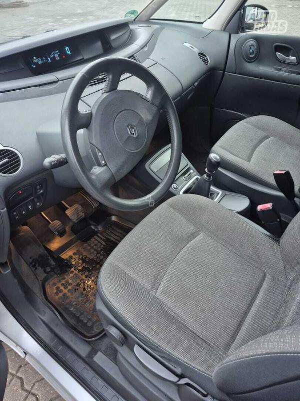 Grey Renault Espace 2009 in Vilnius, with an engine capacity of 2.00 L and mileage of 205 thousand km for 3750 €, photo 8 on AUTOMOTO.COM.LV