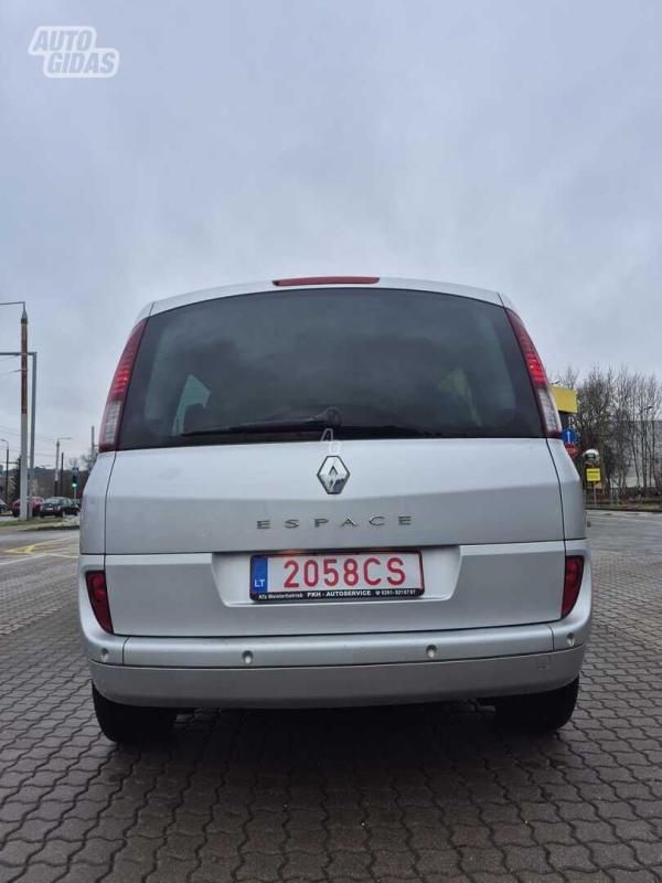 Grey Renault Espace 2009 in Vilnius, with an engine capacity of 2.00 L and mileage of 205 thousand km for 3750 €, photo 9 on AUTOMOTO.COM.LV