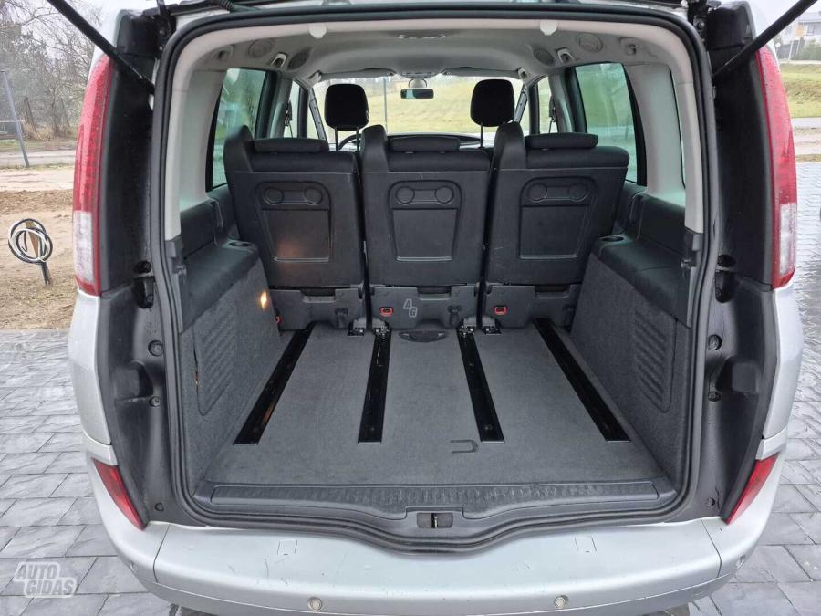 Pelēks Renault Espace 2009 Viļņa, ar dzinēja tilpumu 2.00 L un nobraukumu 205 tūkst. km par 3750 €, foto 16 vietnē AUTOMOTO.COM.LV