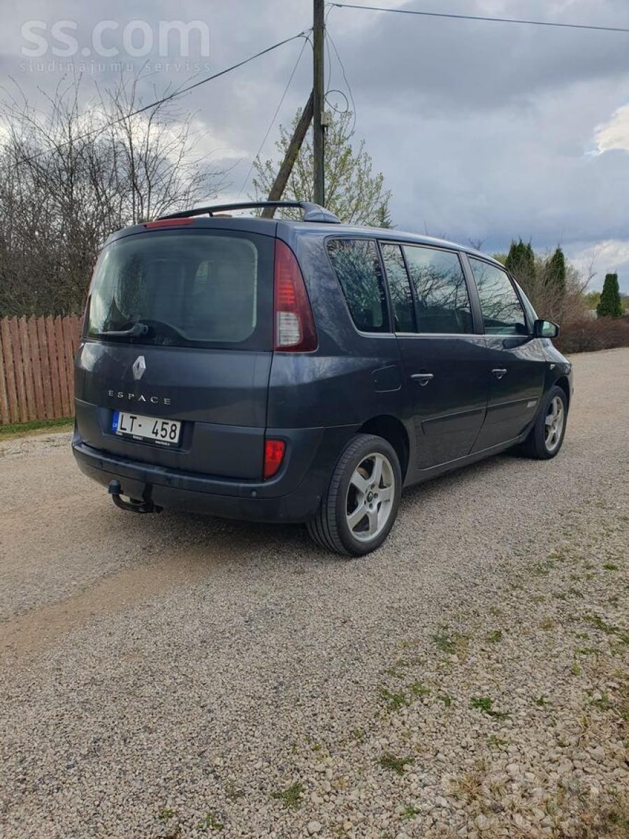 Pelēks Renault Espace 2009 Ludza, ar dzinēja tilpumu 2.00 L un nobraukumu 282 tūkst. km par 3000 €, foto 7 vietnē AUTOMOTO.COM.LV