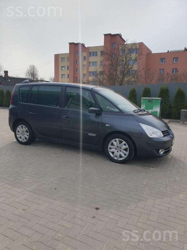 Grey Renault Espace 2009 in Ludza, with an engine capacity of 2.00 L and mileage of 285 thousand km for 2500 €, photo 1 on AUTOMOTO.COM.LV